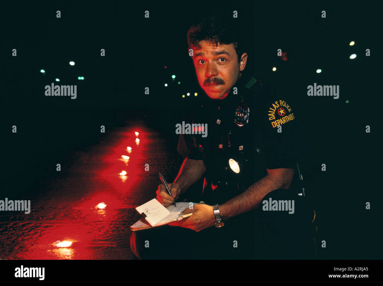 traffic police writing a speeding ticket in usa Stock Photo - Alamy