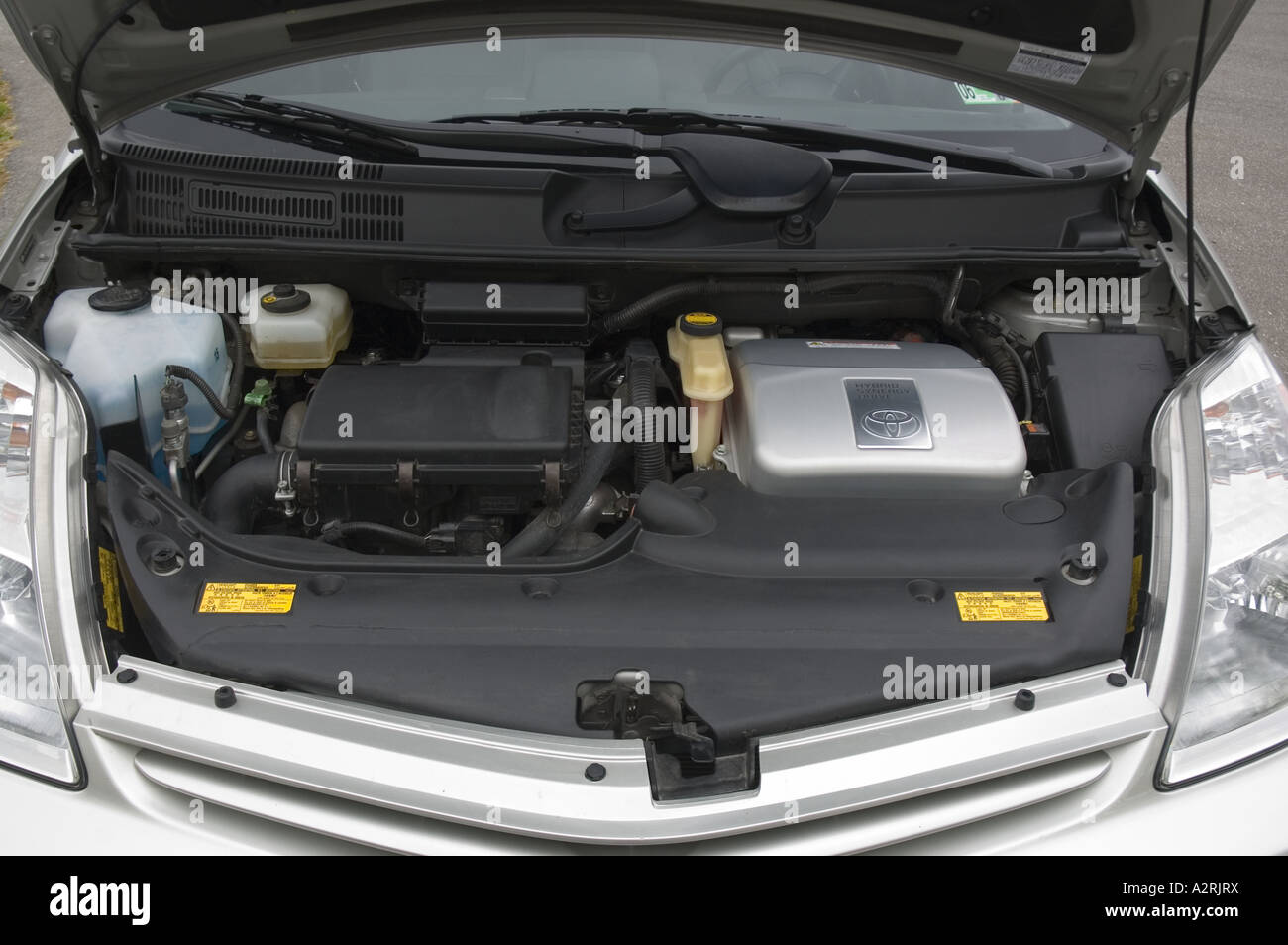 Toyota prius engines hi-res stock photography and images - Alamy