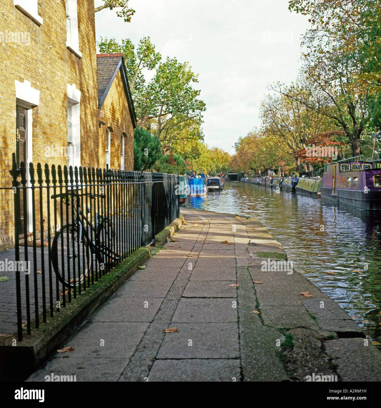 Regents park canal historical hi-res stock photography and images - Alamy