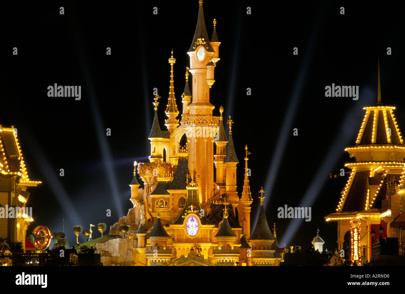 castle lit up at night Eurodisney, Paris Stock Photo - Alamy