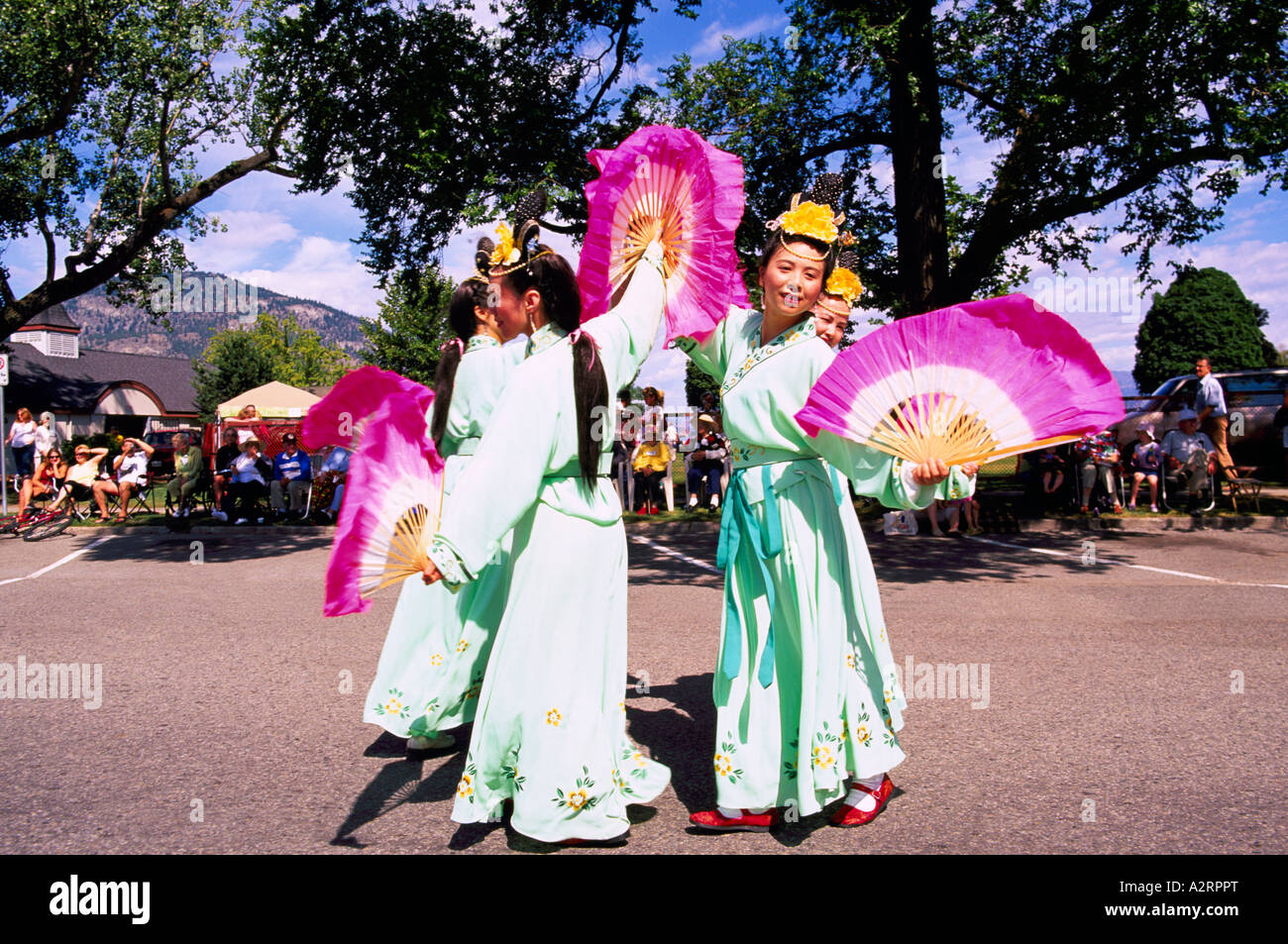 Falun Gong aka Falun Dafa Dancers in Traditional Costume dancing in ...