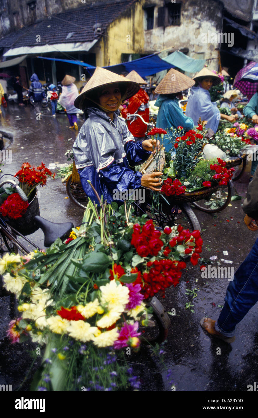 hanoi old town flowers hanoi old town Stock Photo - Alamy