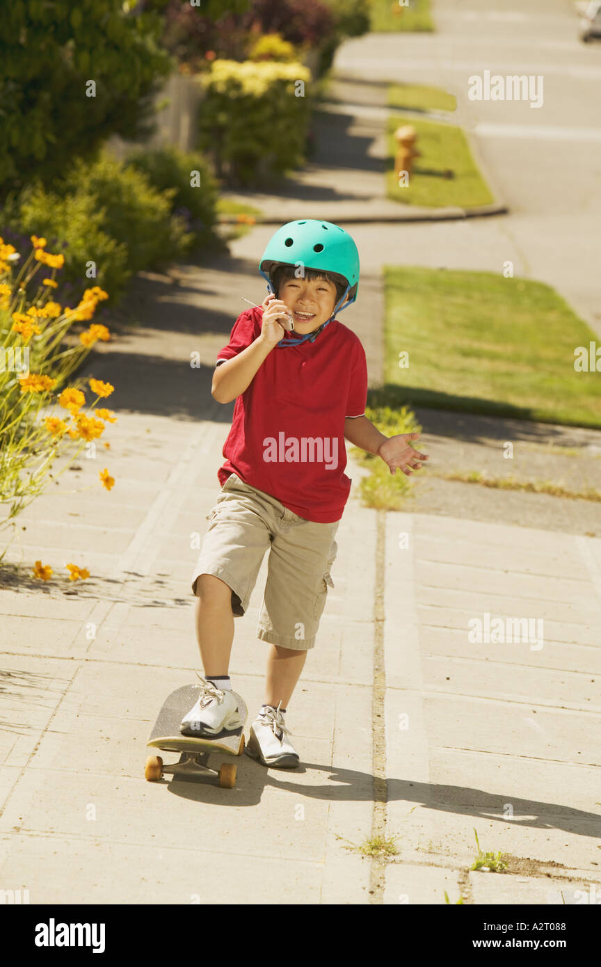 Battery operated skateboard hi-res stock photography and images - Alamy
