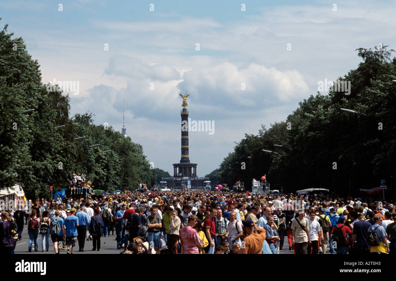 Die strasse des 17 juni in berlin hi-res stock photography and images ...