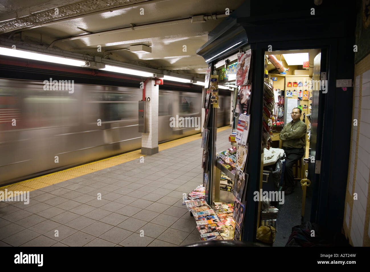 Newspaper stand at the train station hi-res stock photography and ...