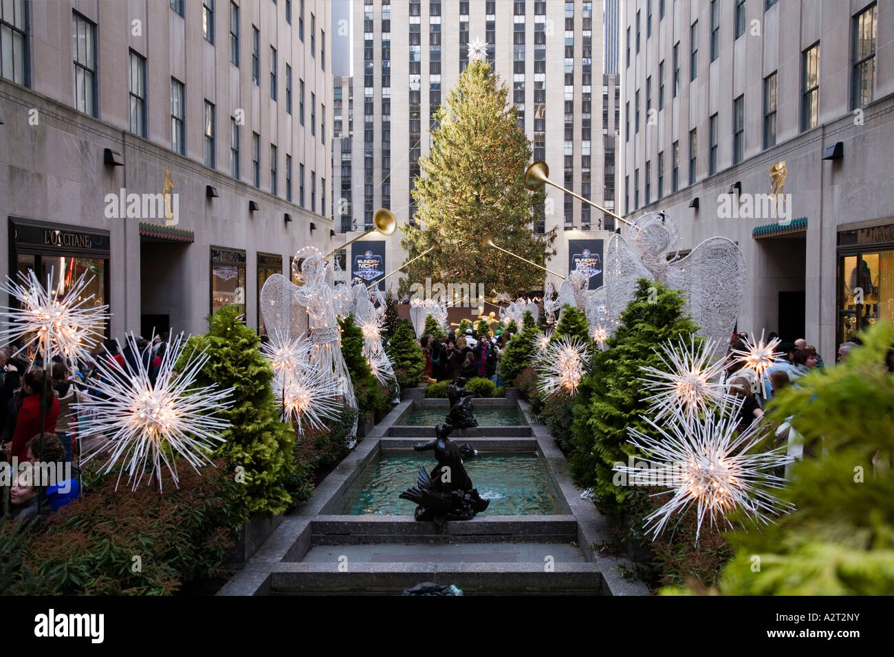 Rockefeller Centre Tree Stock Photos & Rockefeller Centre Tree Stock ...