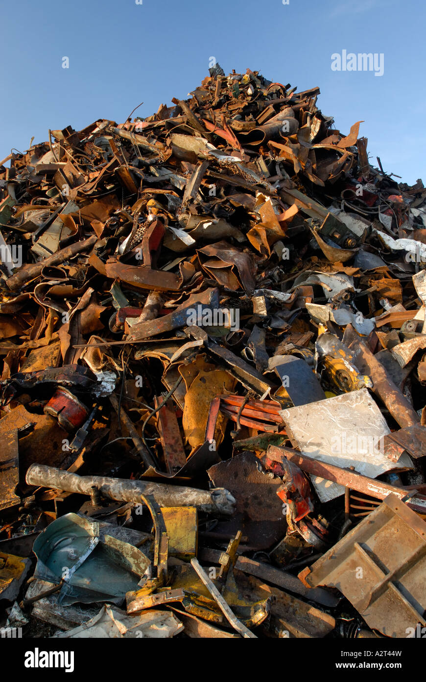 Junkyard iron pipes hi-res stock photography and images - Alamy