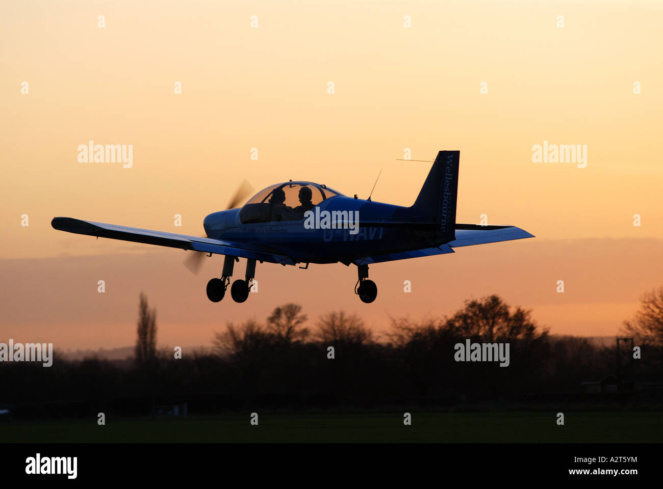 Robin light aircraft hi-res stock photography and images - Alamy