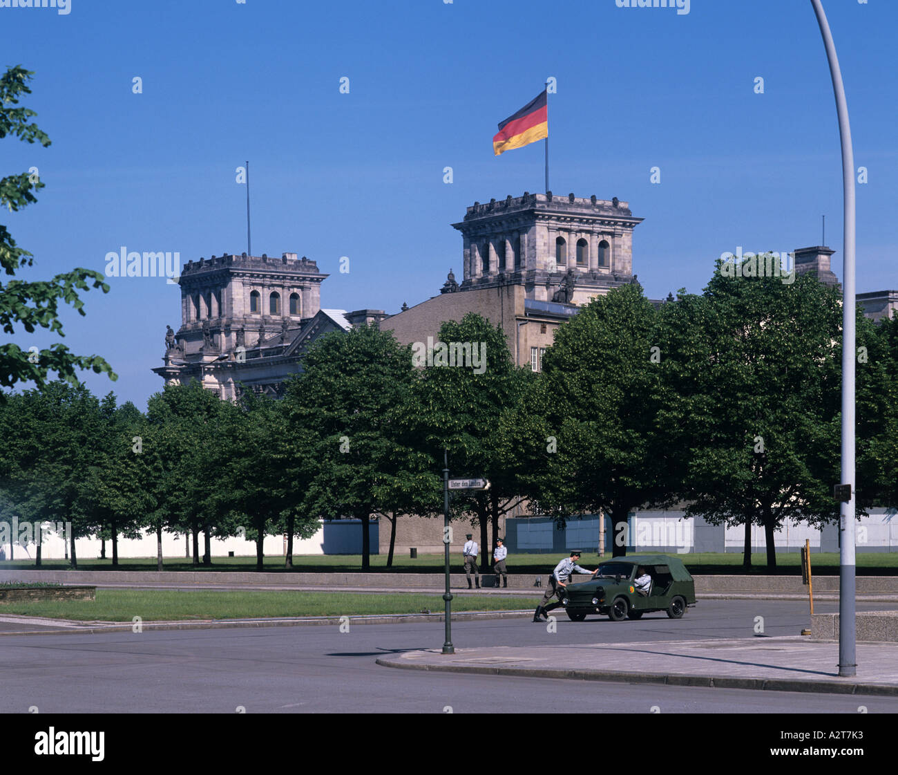 Europa Europe Germany Deutschland Berlin 1985 Unter den Linden Stock ...