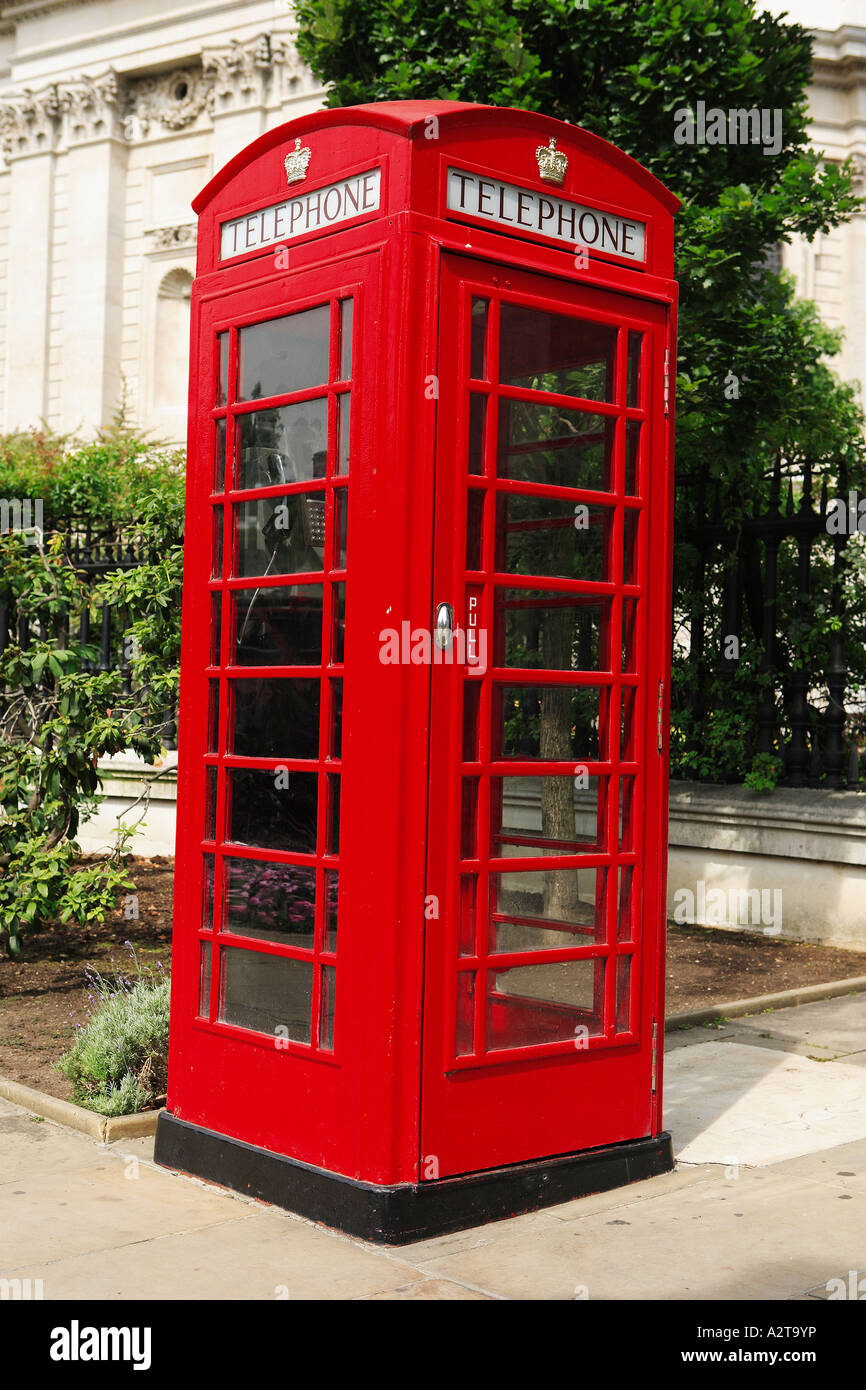 United Kingdom, London, phone booth Stock Photo - Alamy