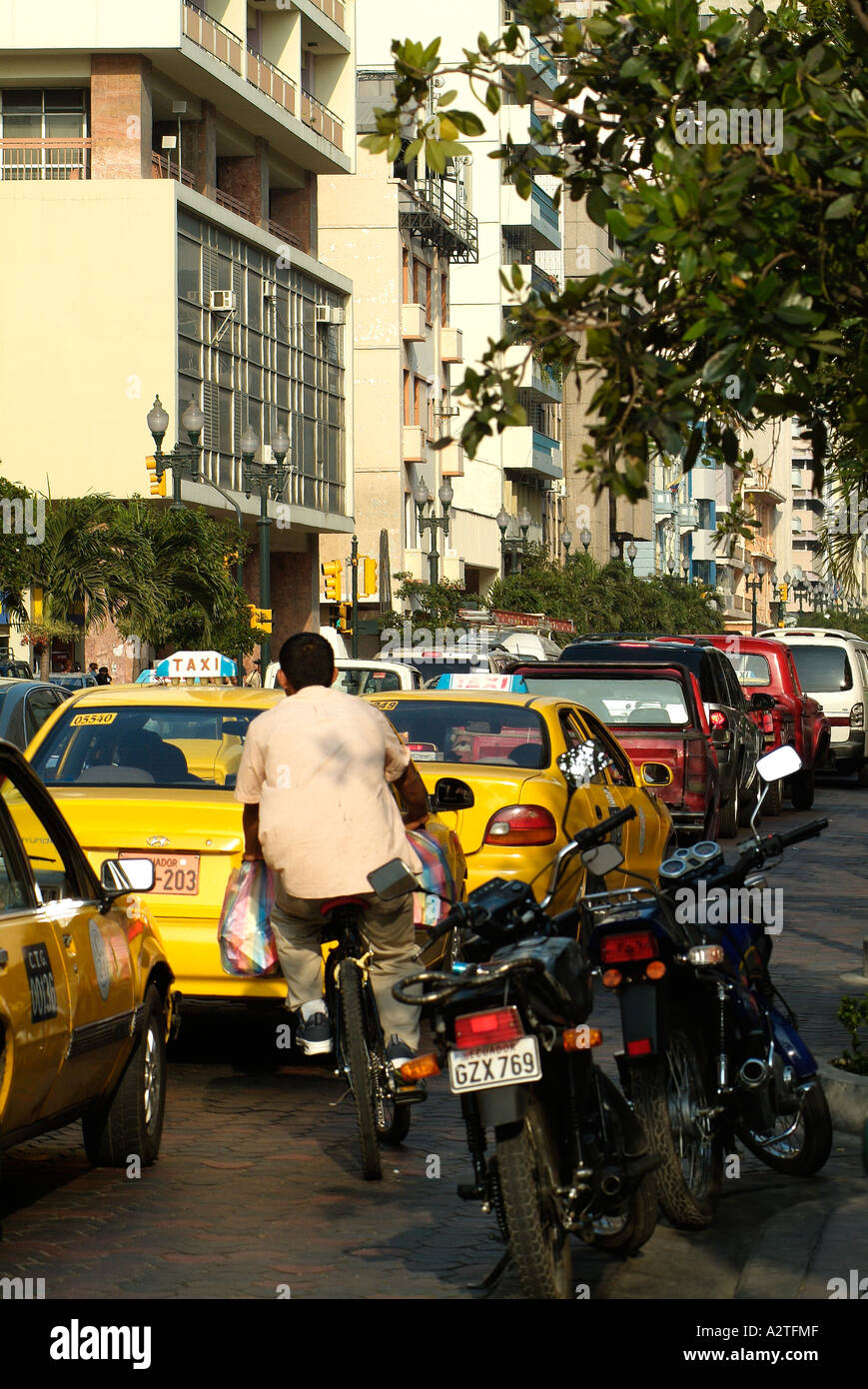 Traffic jam in the downtown of Guayaquil, Ecuador Stock Photo - Alamy