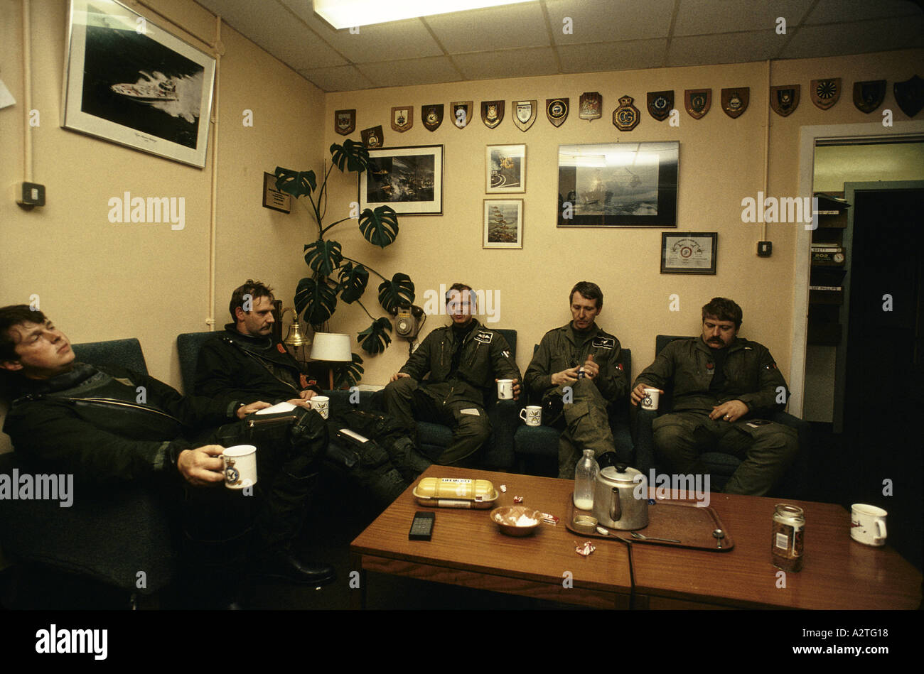 air sea rescue waiting in the stanley room 202 squadron members raf ...