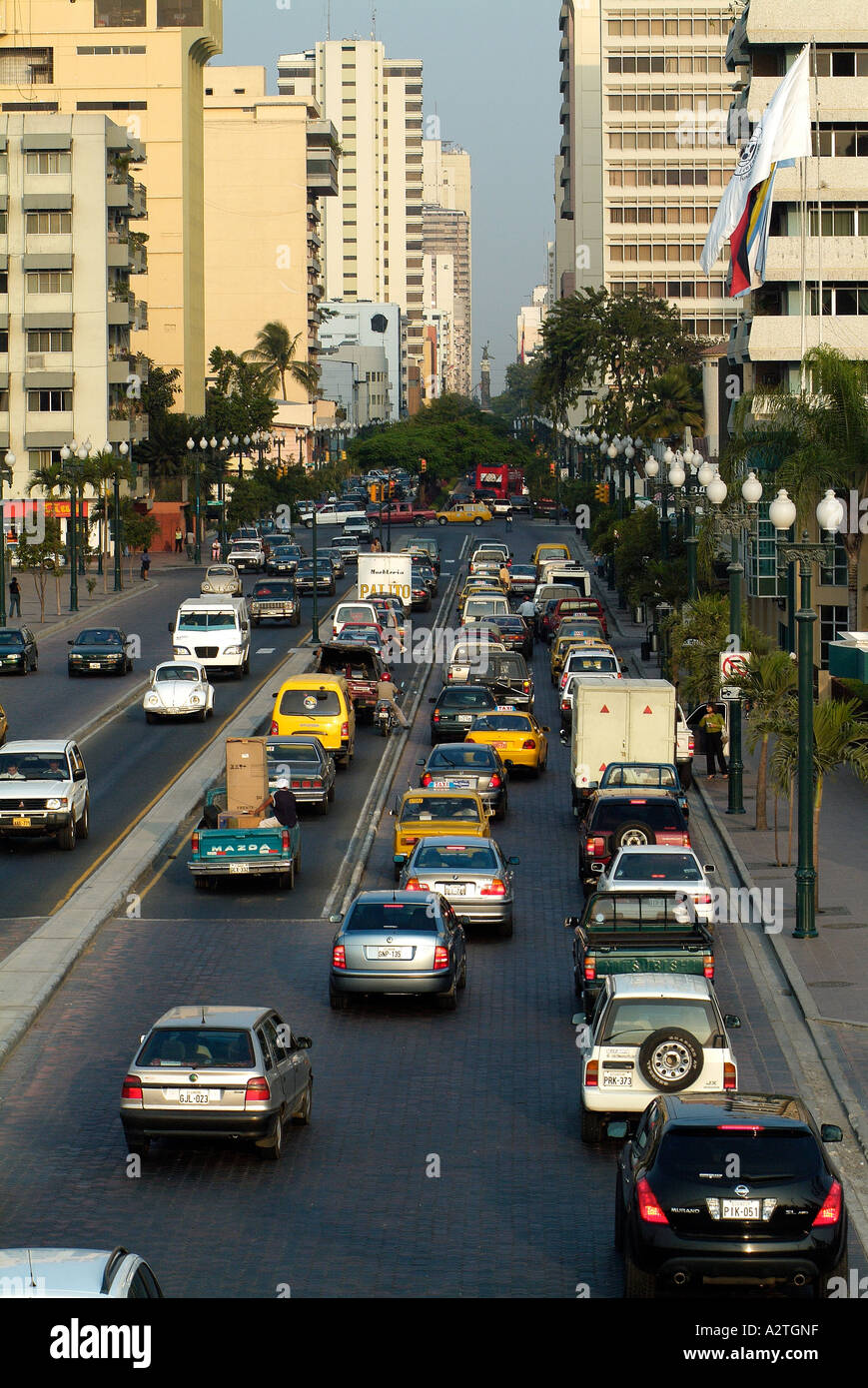 Traffic jam in Guayaquil, Ecuador Stock Photo - Alamy