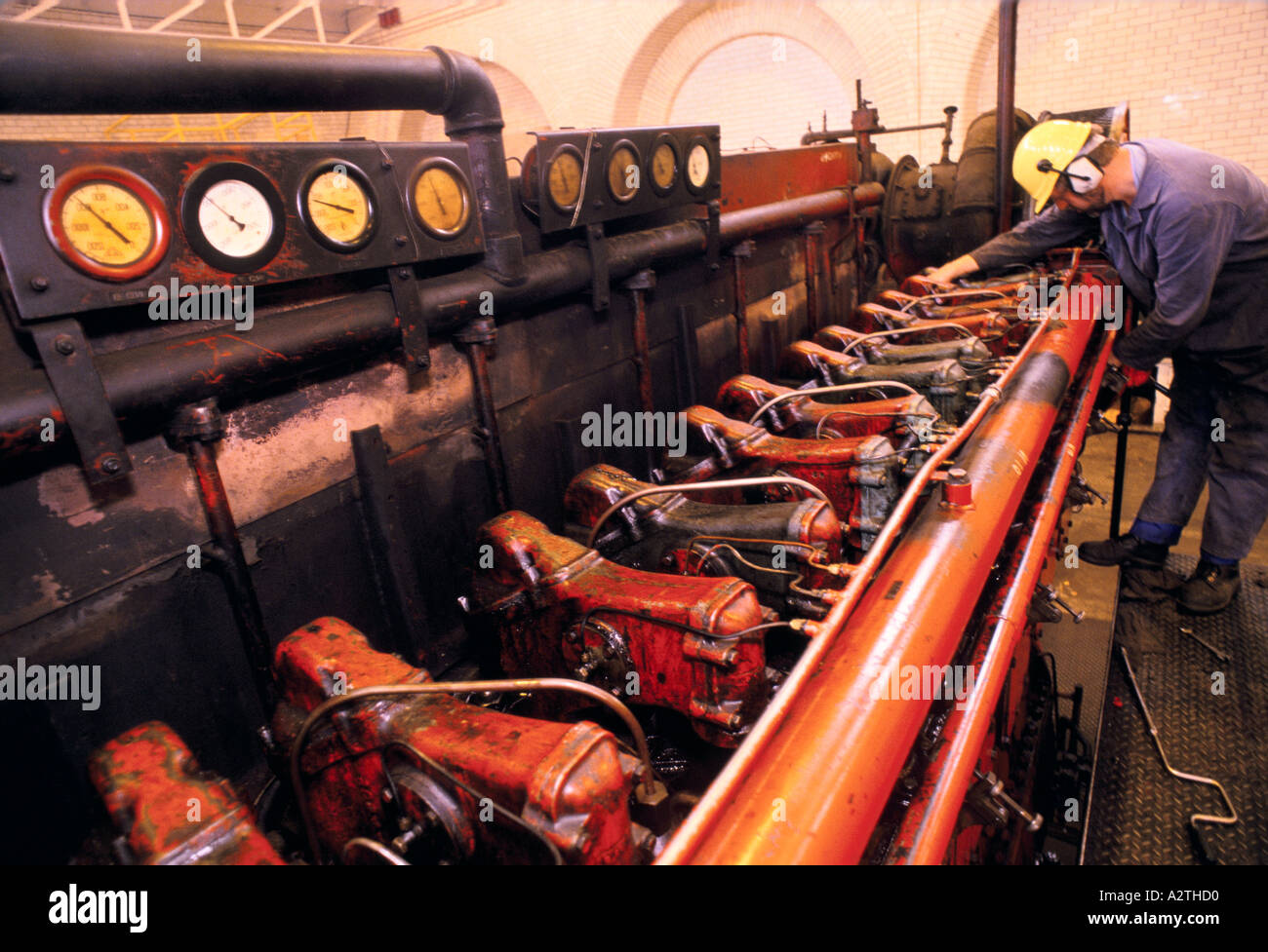 pumping station s london liquid oxygen is added to sewage for rapid ...