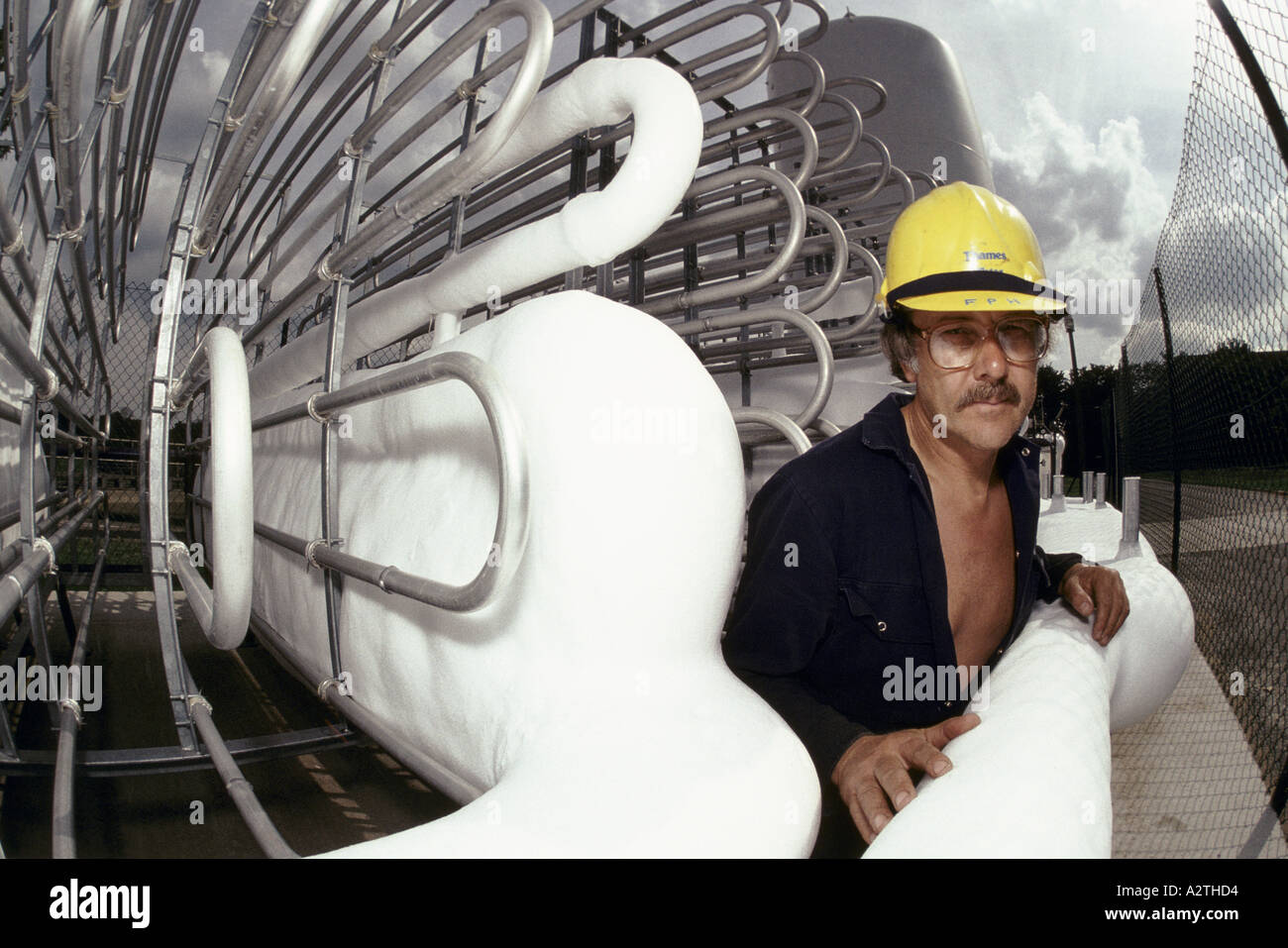 Pumping oxygen hi-res stock photography and images - Alamy