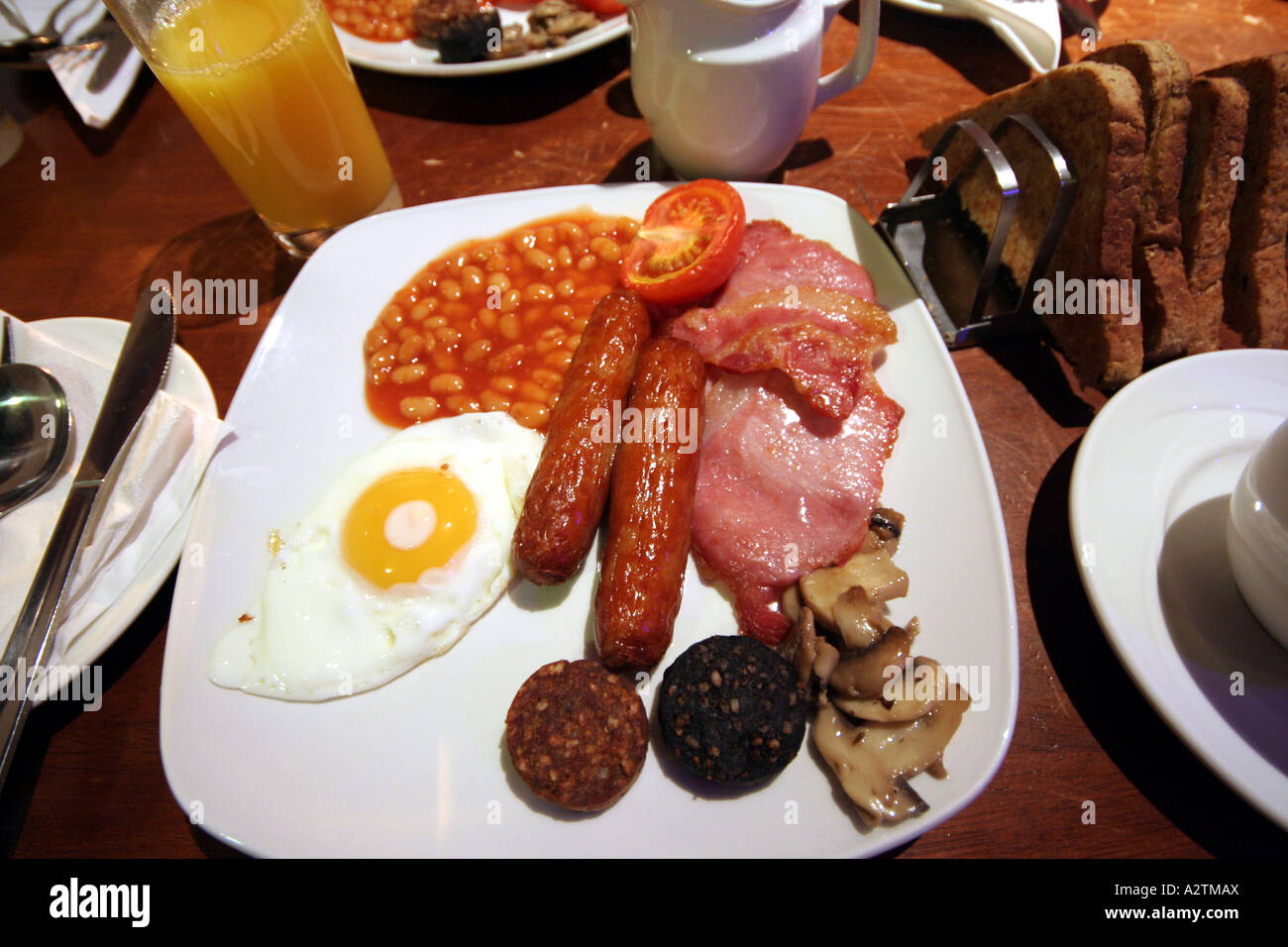 Irish bread pudding hi-res stock photography and images - Alamy