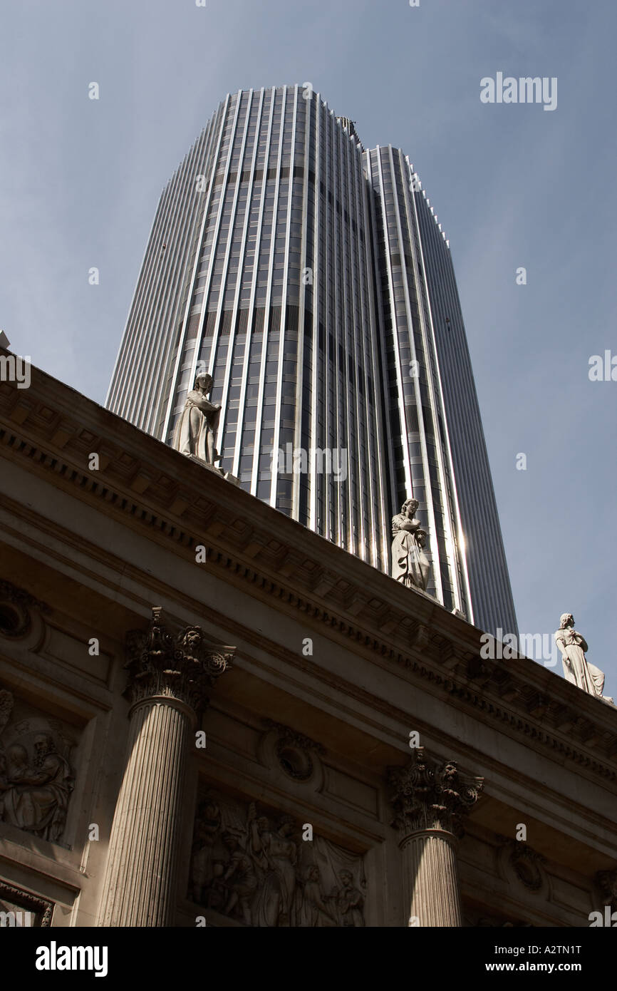 Gibson hall statues tower 42 hi-res stock photography and images - Alamy