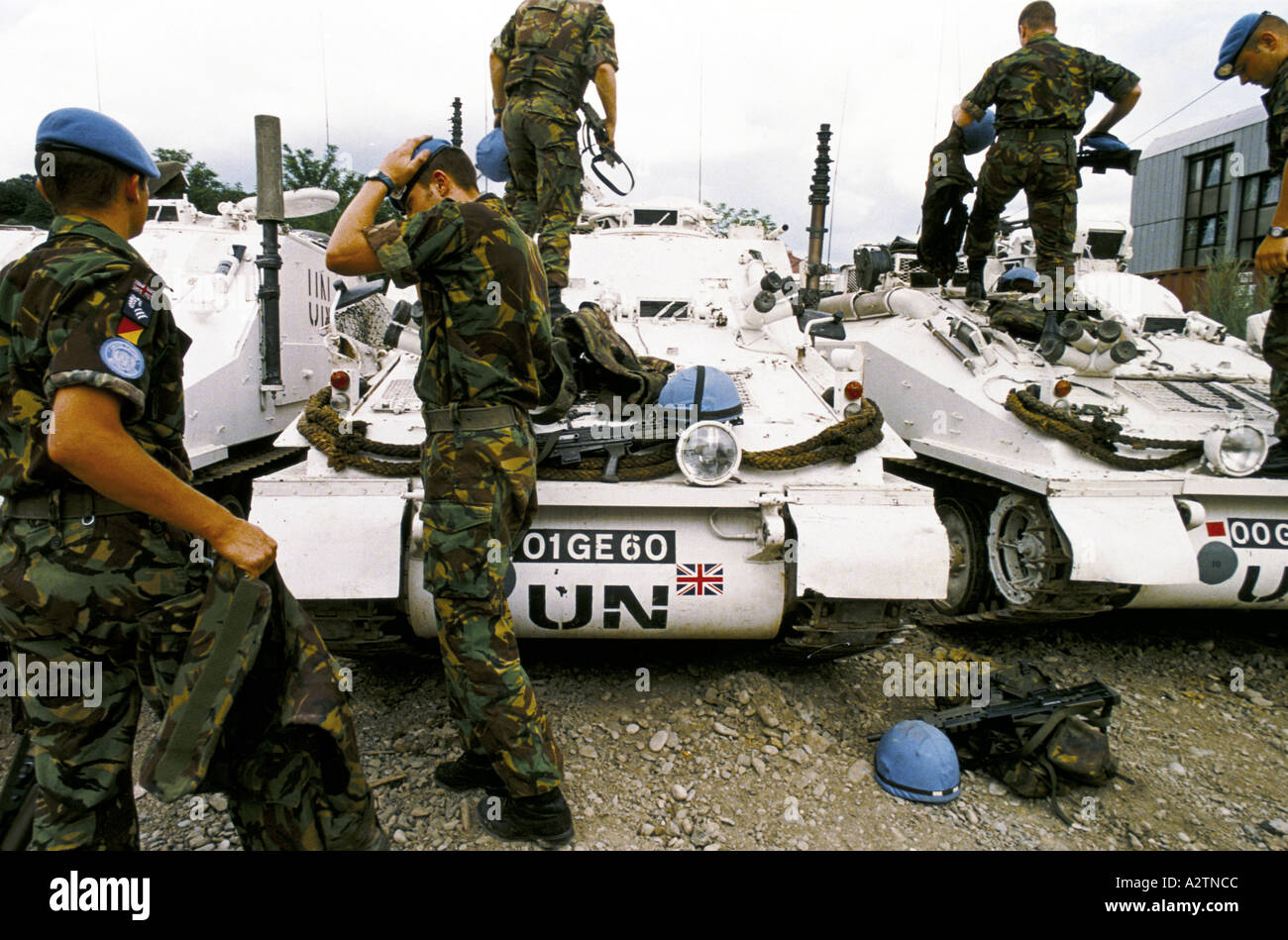 Peacekeeping blue beret hi-res stock photography and images - Alamy