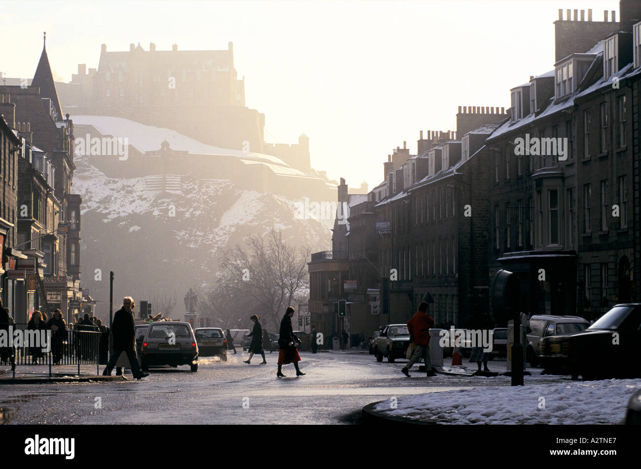 Edinburgh street snow hi-res stock photography and images - Alamy