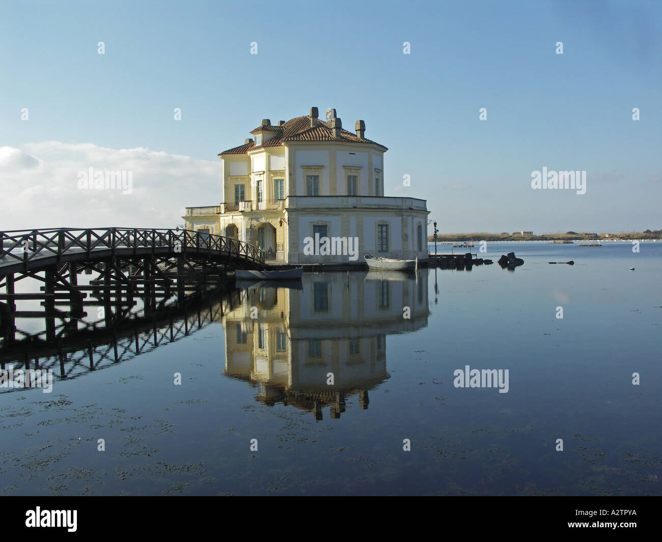 Fusaro - House for hunting - on the lake Fusaro - Architecture by Luigi ...