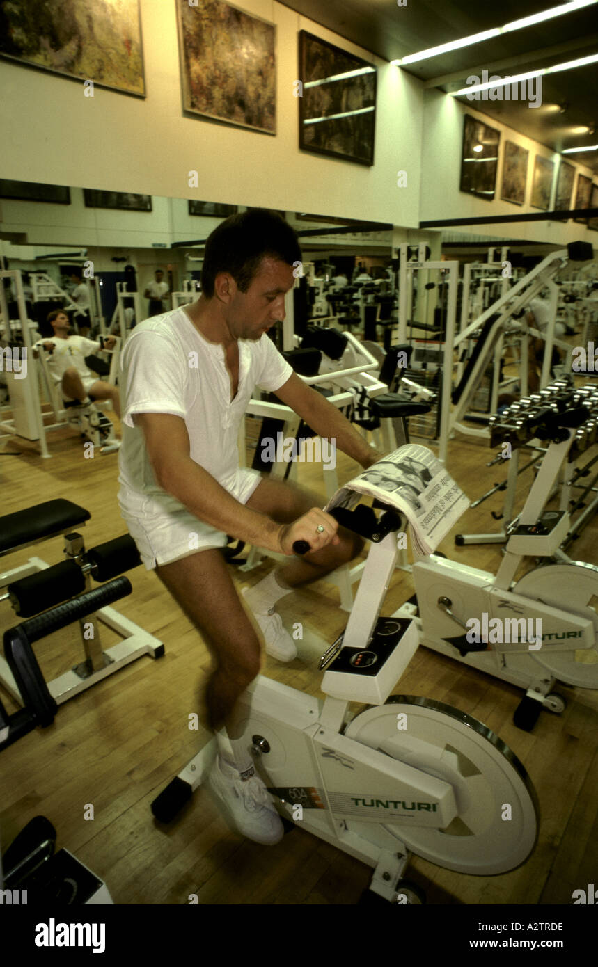 gym city of london 1990 Stock Photo - Alamy