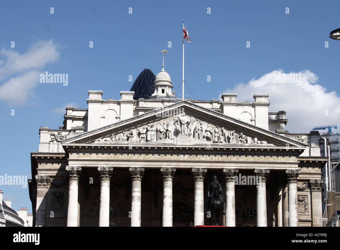 Classical pediment hi-res stock photography and images - Alamy