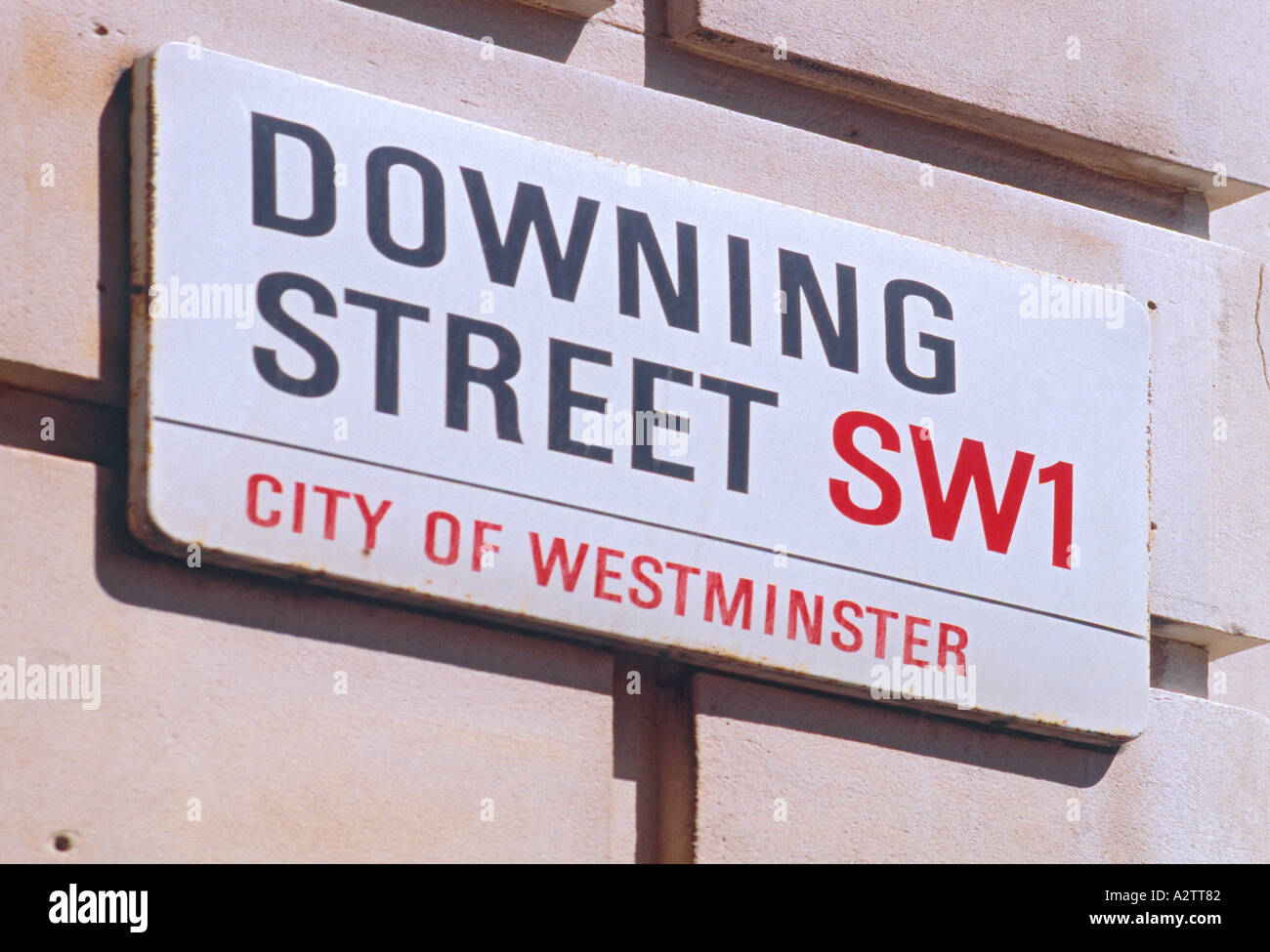 Number ten london street hi-res stock photography and images - Alamy