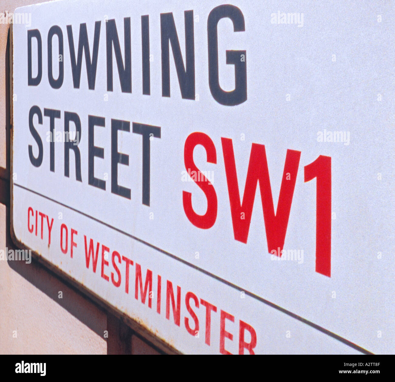 Number ten london street hi-res stock photography and images - Alamy