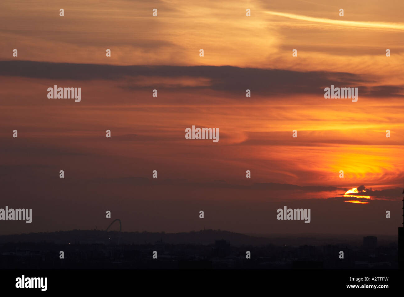 Wembley stadium sunset hi-res stock photography and images - Alamy