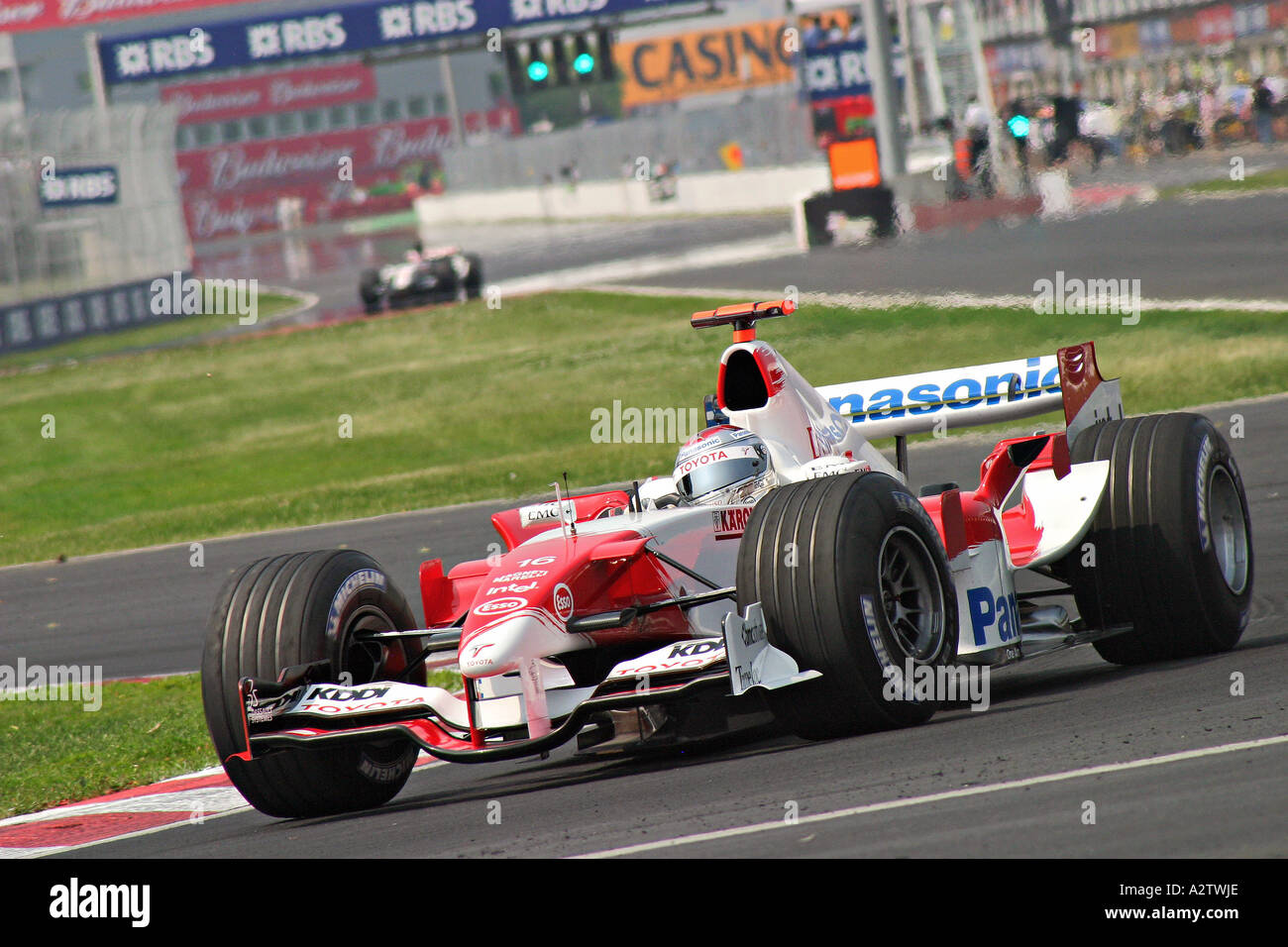 Formula 1 teams hi-res stock photography and images - Alamy