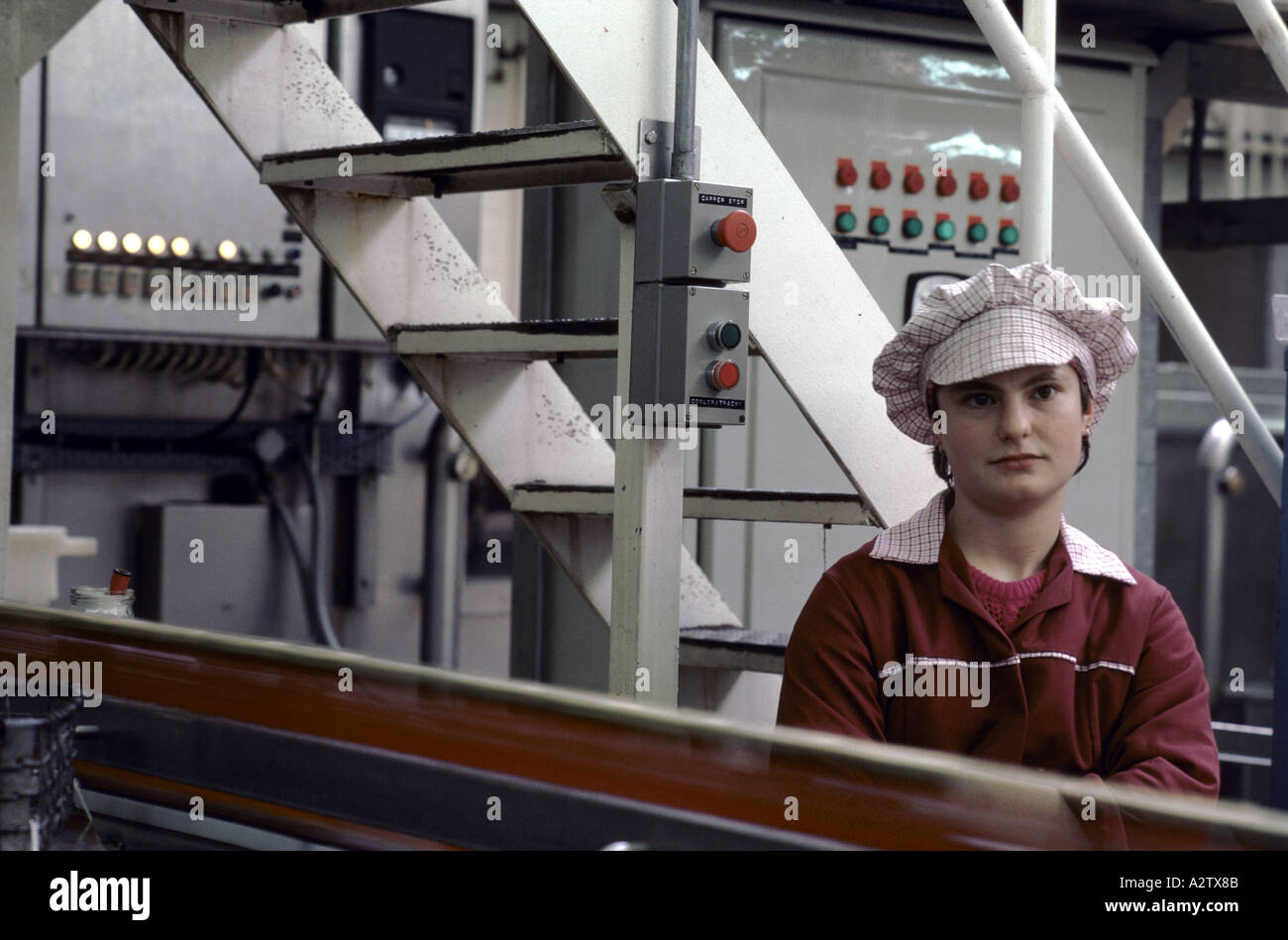 Jam factory conveyor belt hi-res stock photography and images - Alamy