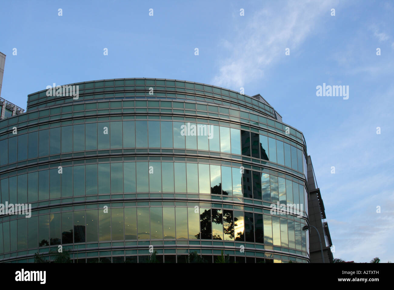 Curved round hi-res stock photography and images - Alamy