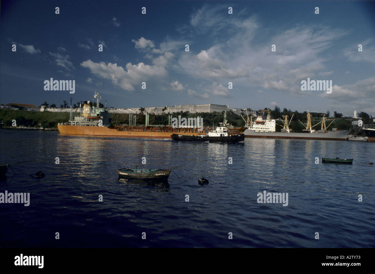 Tankers and boats in the docks in Havana, Cuba Stock Photo - Alamy
