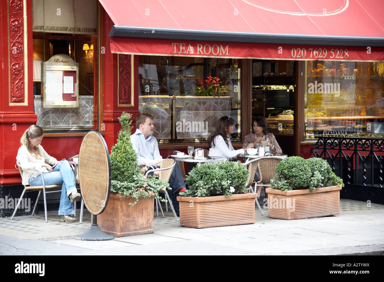 Richoux cafe hi-res stock photography and images - Alamy