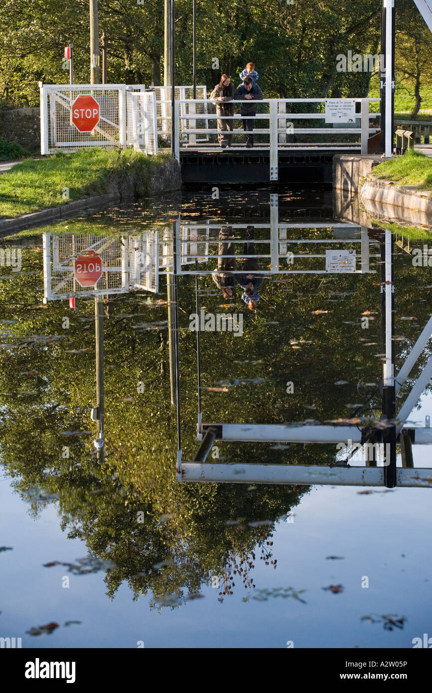 Lift bridge on the Monmouthshire and Brecon Canal at Talybont on Usk ...