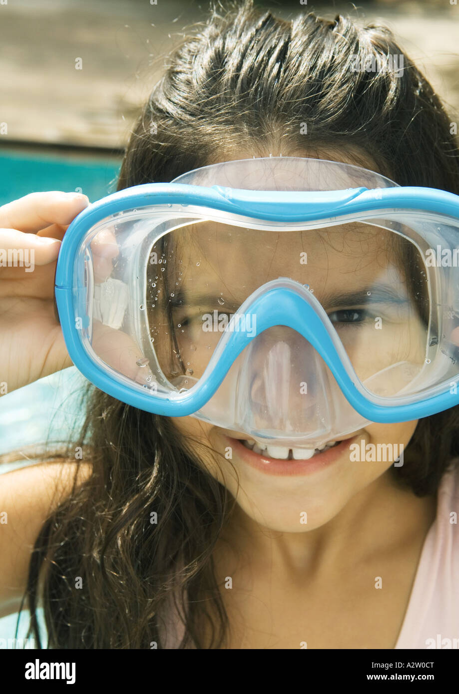 Girls diving mask hi-res stock photography and images - Alamy