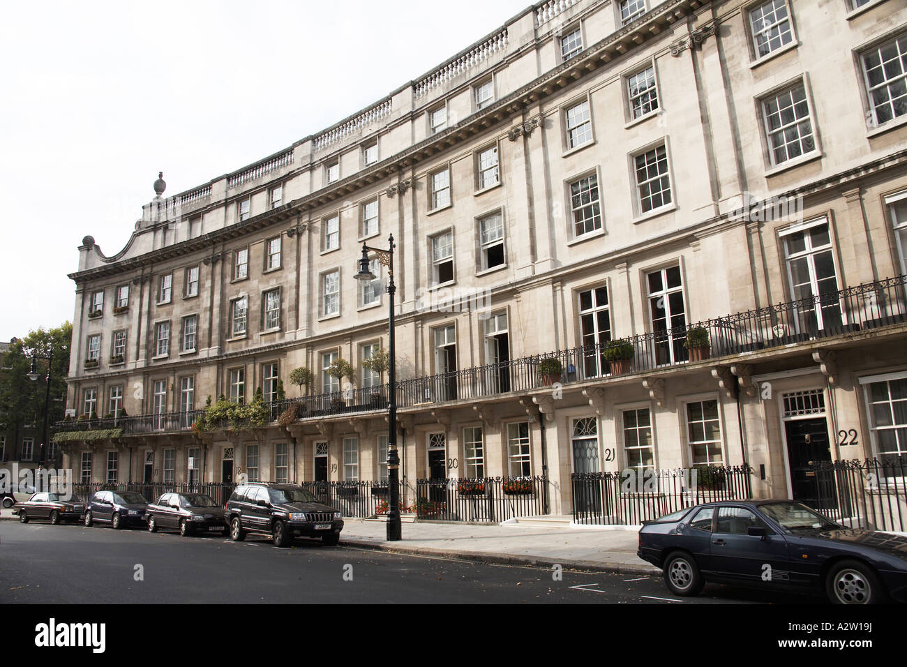 Victorian terraced houses and buildings in Wilton Crescent Belgravia ...