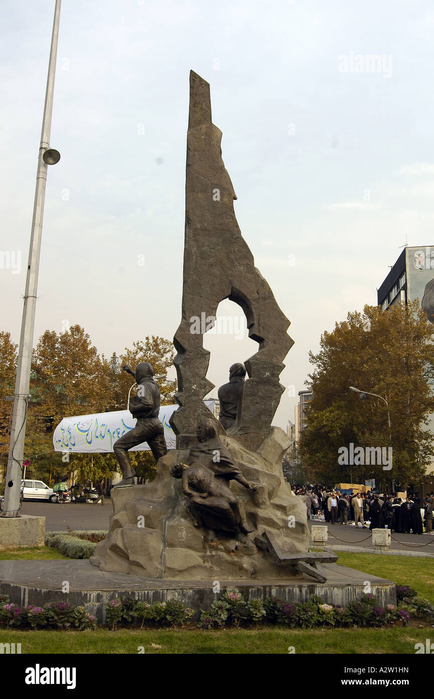 A sculpture representing Palestinian resistance at a major intersection ...