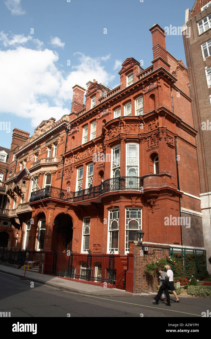 South audley street architecture hi-res stock photography and images ...