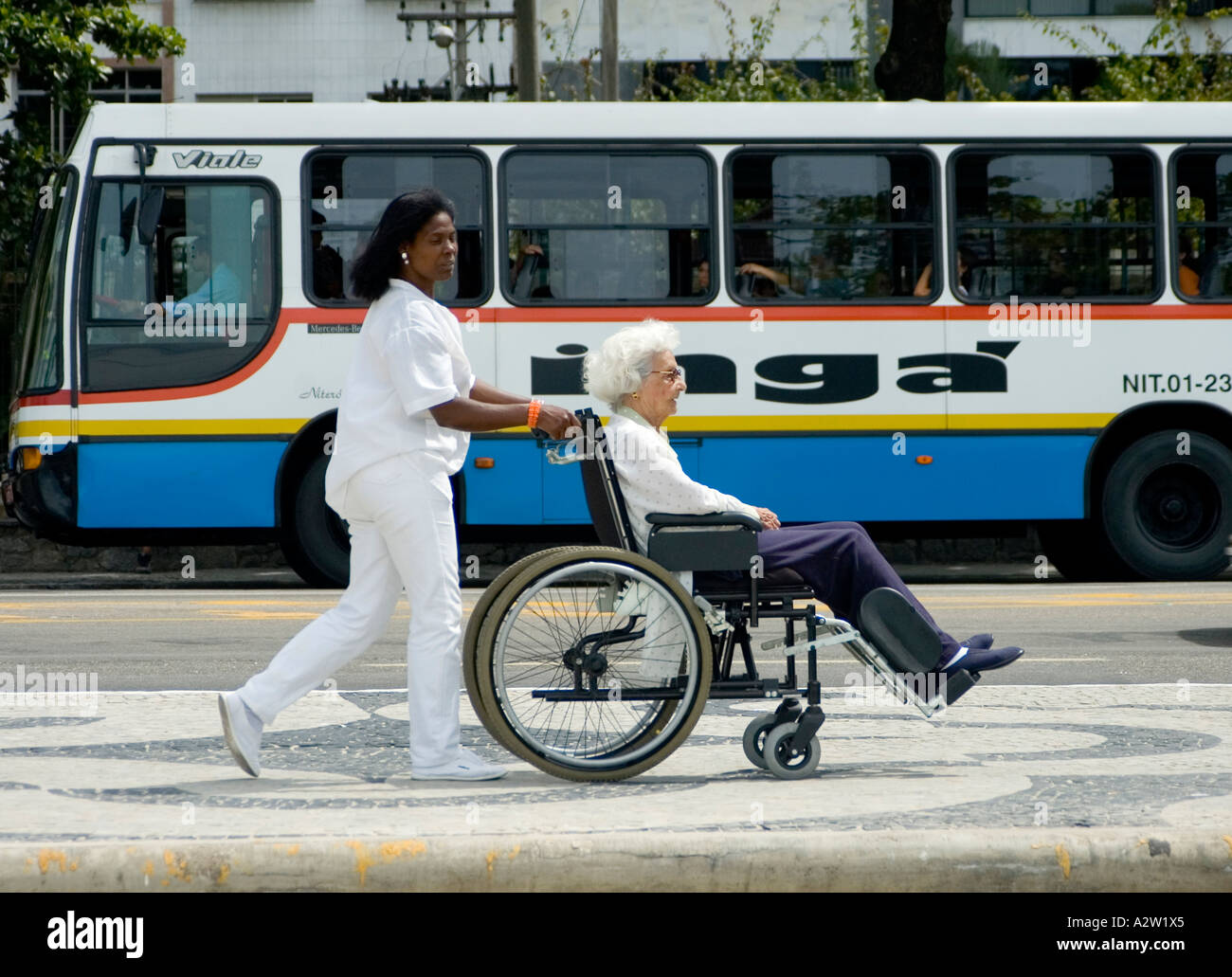 America social security hospital hi-res stock photography and images ...