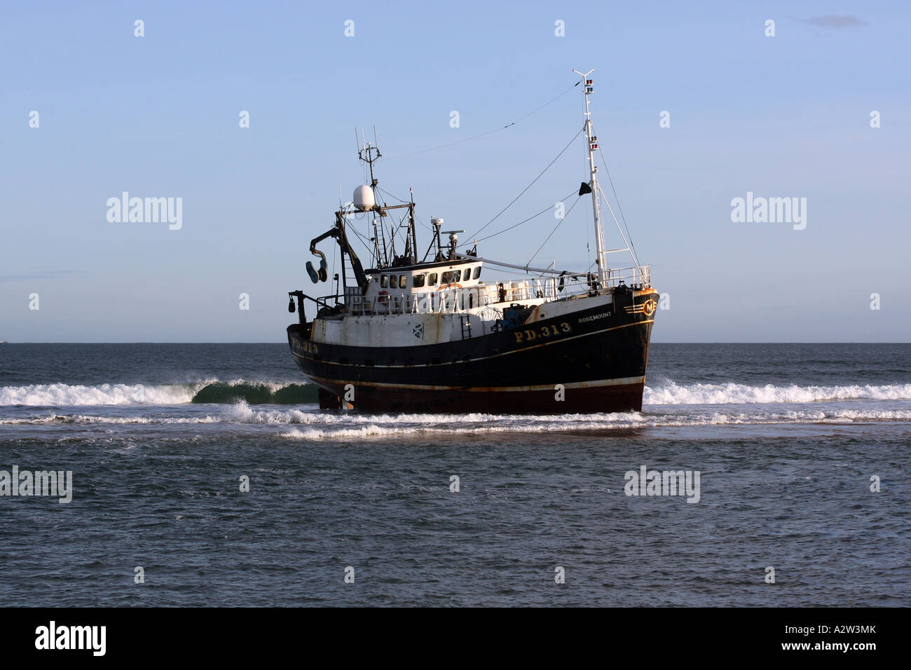 FISHING TRAWLER 'ROSEMOUNT' WHICH RAN AGROUND ON THE BEACH AT RATTRAY ...