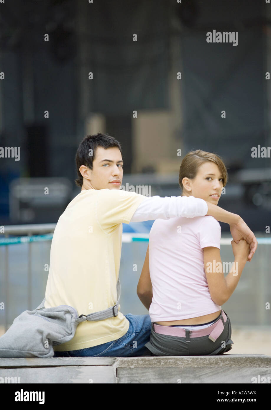 Looking back surprised shoulder hi-res stock photography and images - Alamy