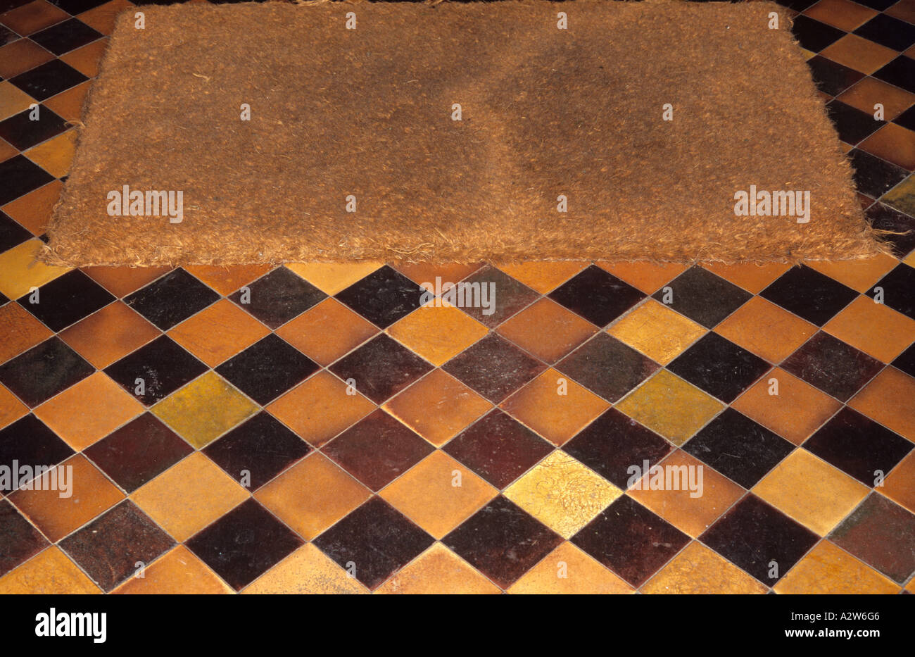 Victorian tile pattern hi-res stock photography and images - Alamy