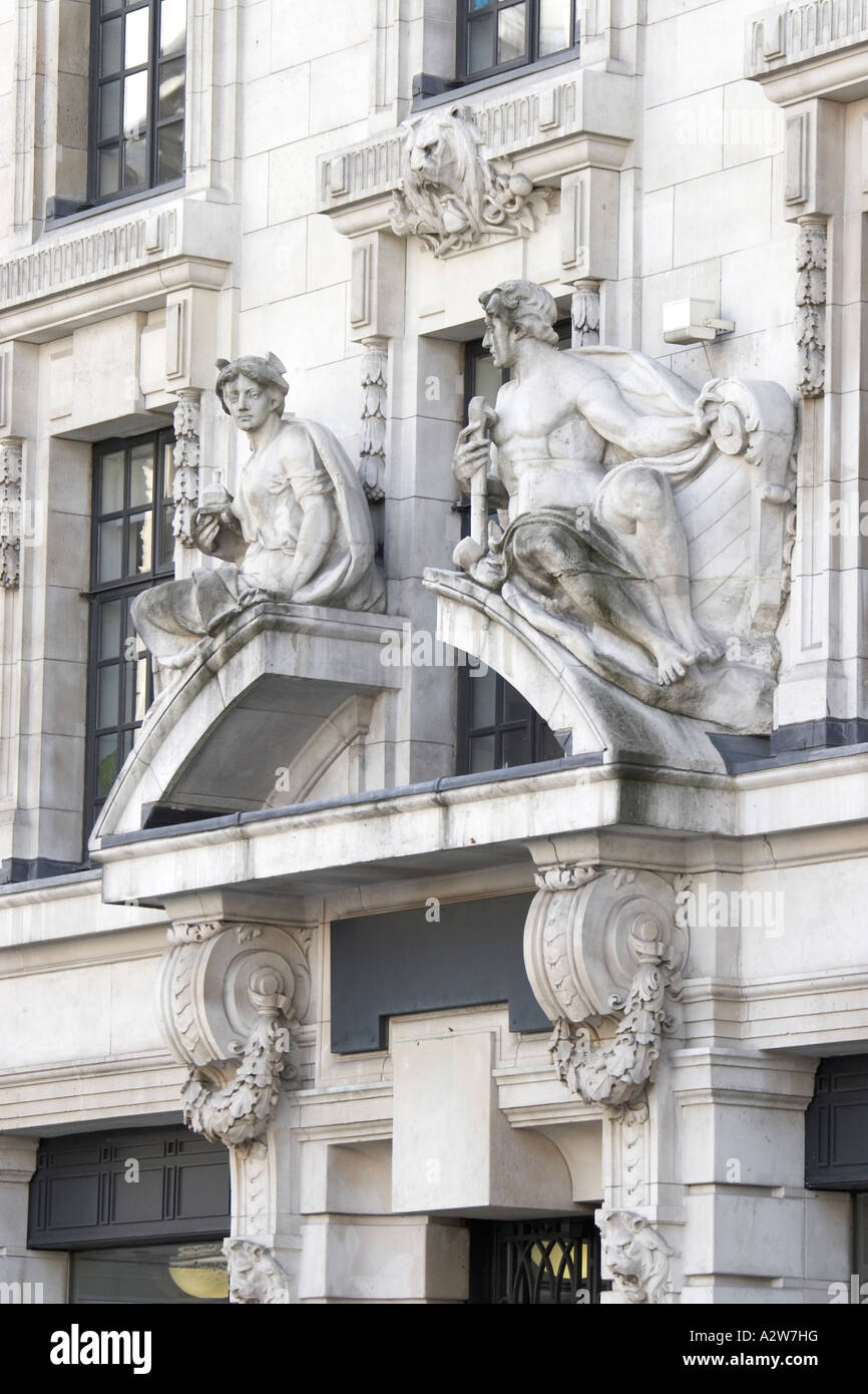 Britannia statue statues london hi-res stock photography and images - Alamy