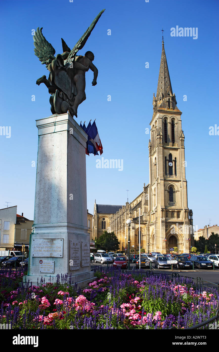 France dordogne bergerac town centre hi-res stock photography and ...
