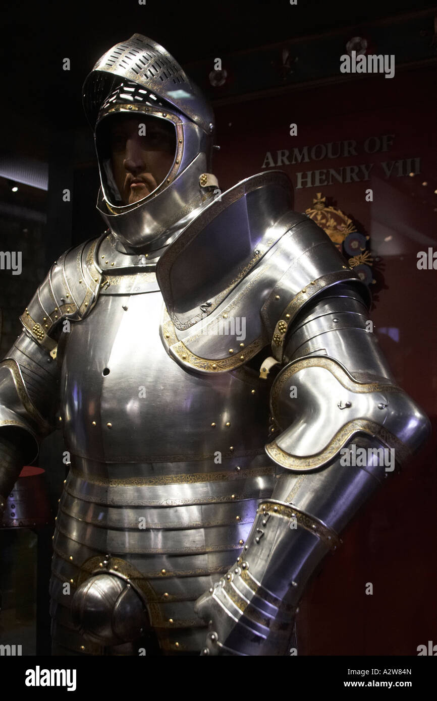 Suit of armour design hi-res stock photography and images - Alamy