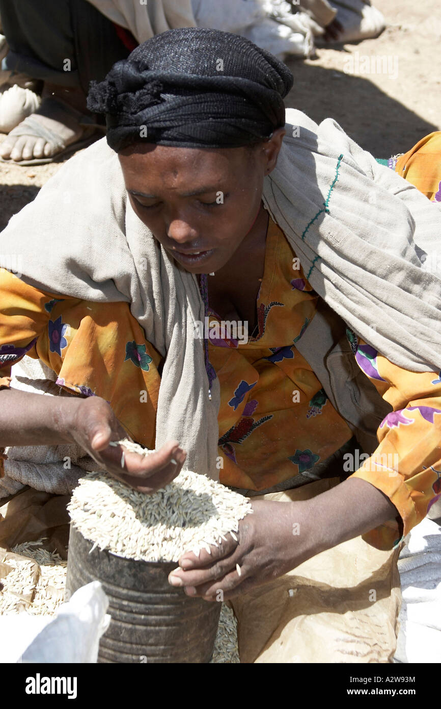 Market day in lalibela ethiopia hi-res stock photography and images - Alamy