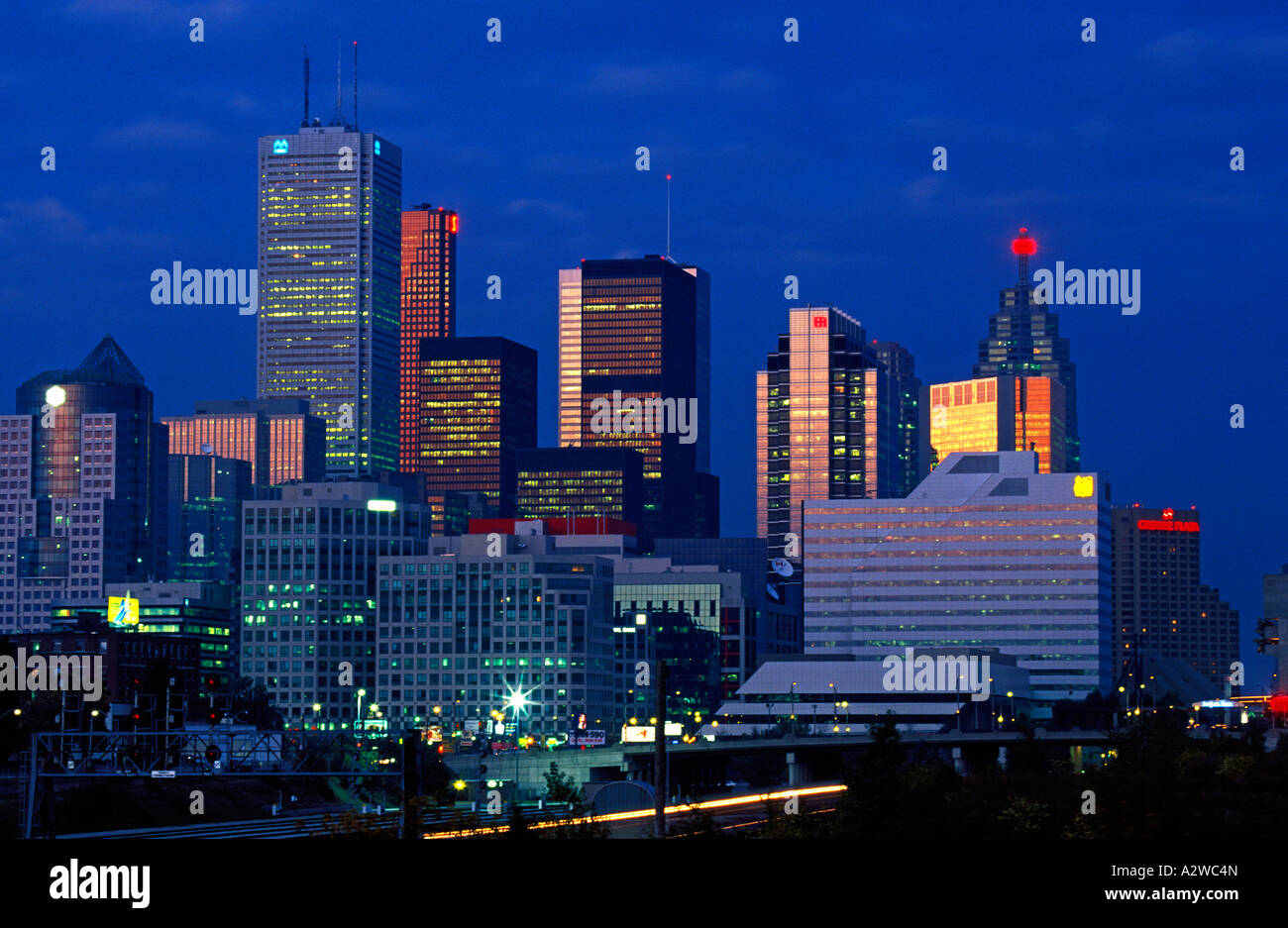 Toronto nightfall hi-res stock photography and images - Alamy