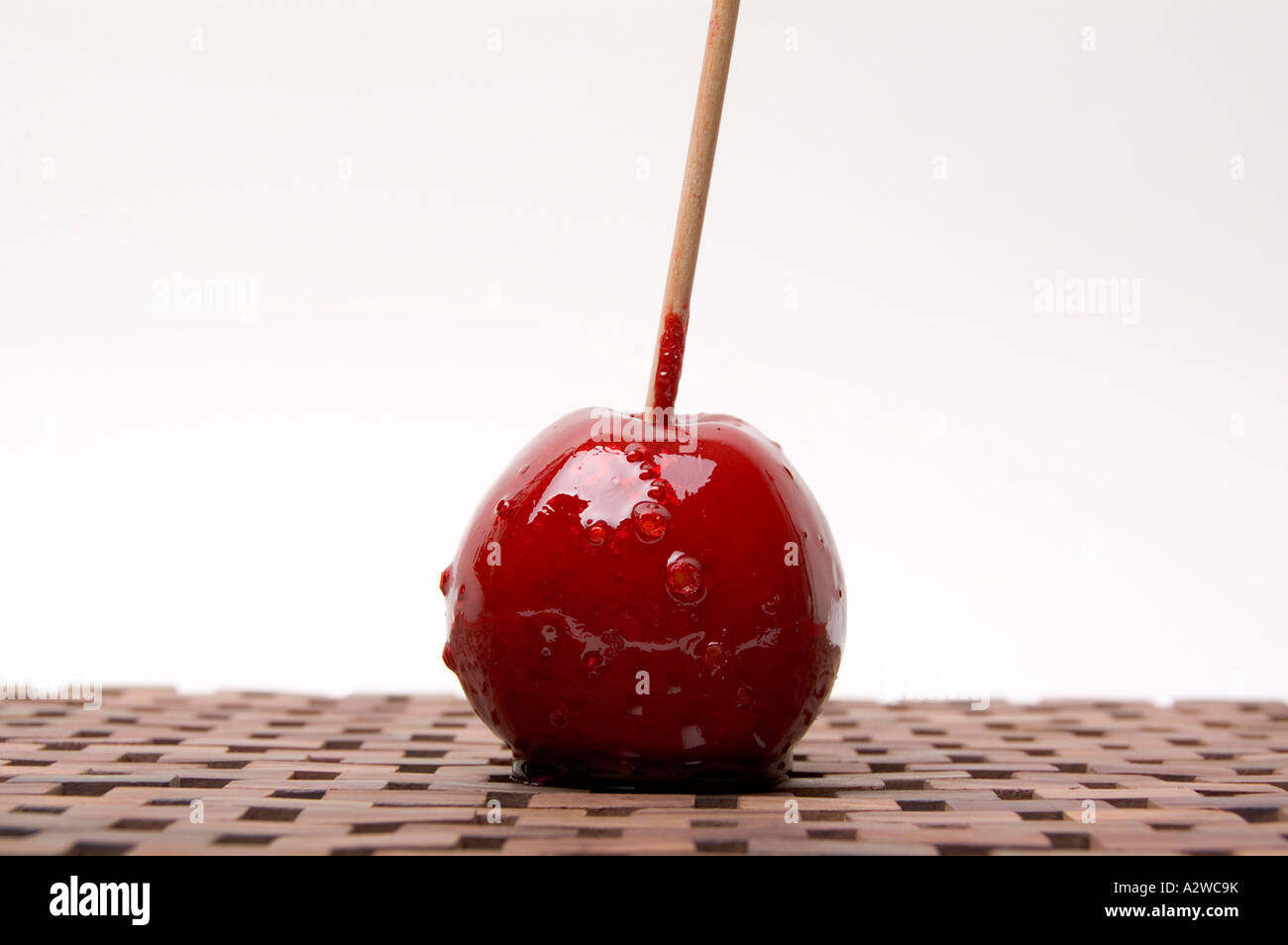 Candy apples hi-res stock photography and images - Alamy