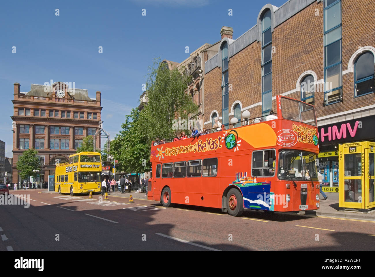 Tour Bus Belfast Stock Photos & Tour Bus Belfast Stock Images - Alamy